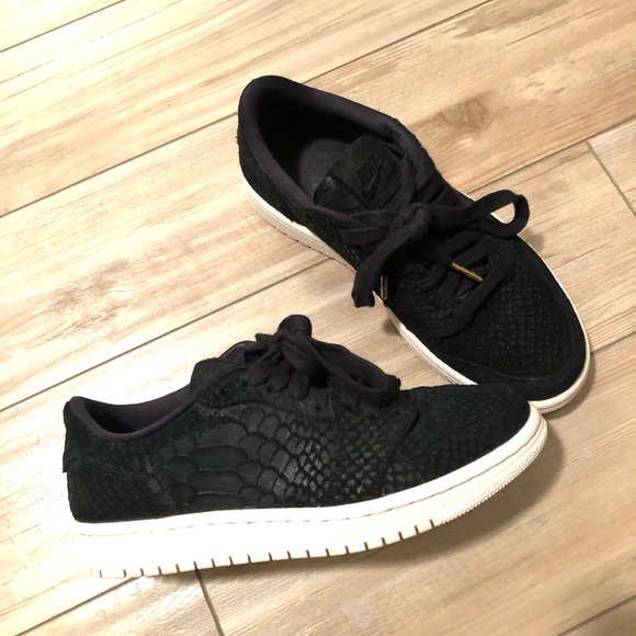 Nike | Shoes | Nike Air Jordans Suede Snake Print Limited Edition ...